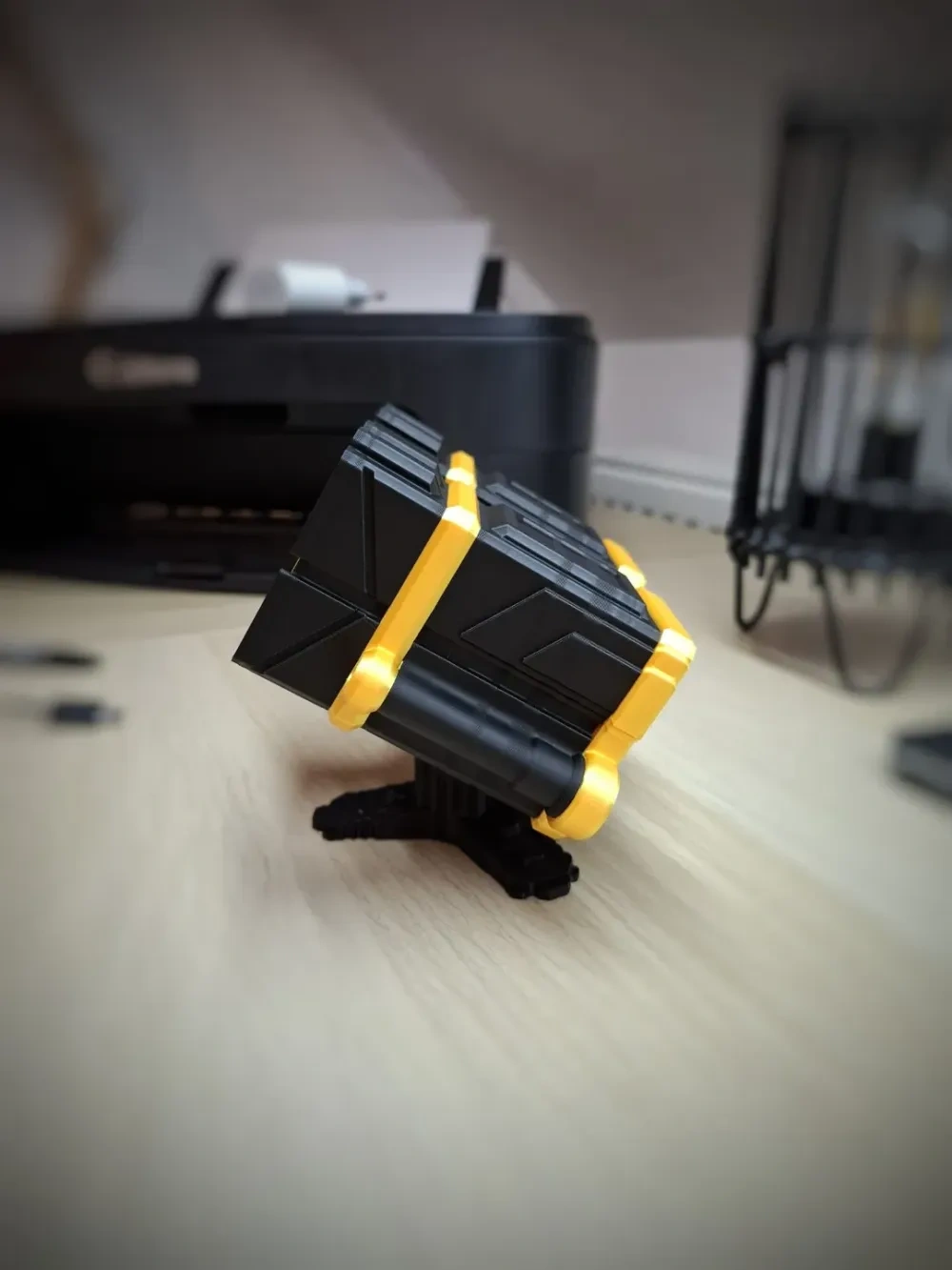 笔架火箭发射器 来自 Jonas - MakerWorld