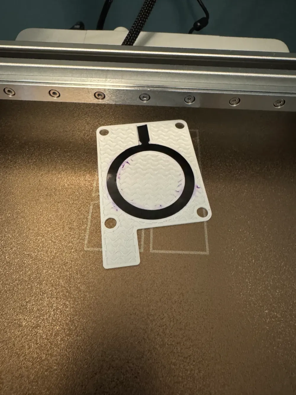 Heltec V3的Magsafe和Quadlock Meshtastic 二次创作 - 来自 Applemilk MakerWorld：免费 ...