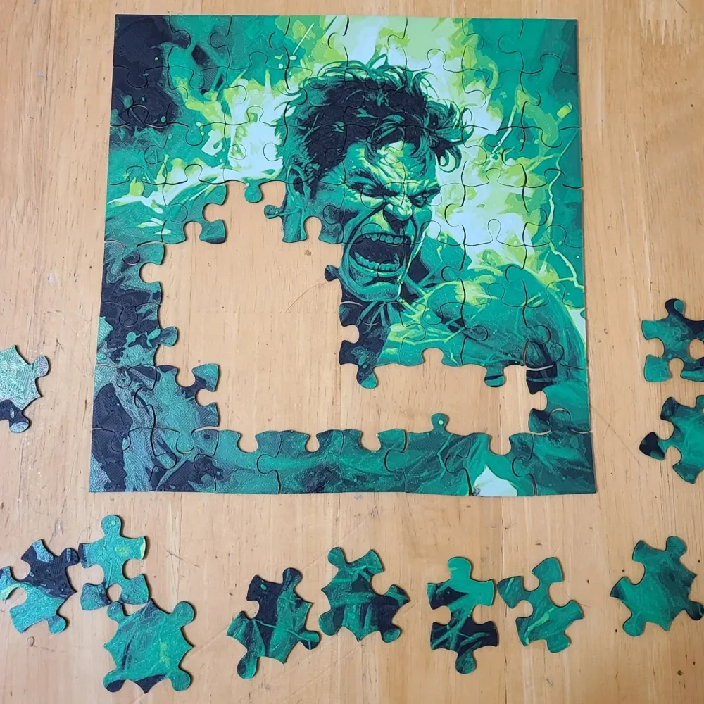 The Hulk - Gamma Overload - 64 Piece Puzzle 来自 Bedlam Threadz - MakerWorld