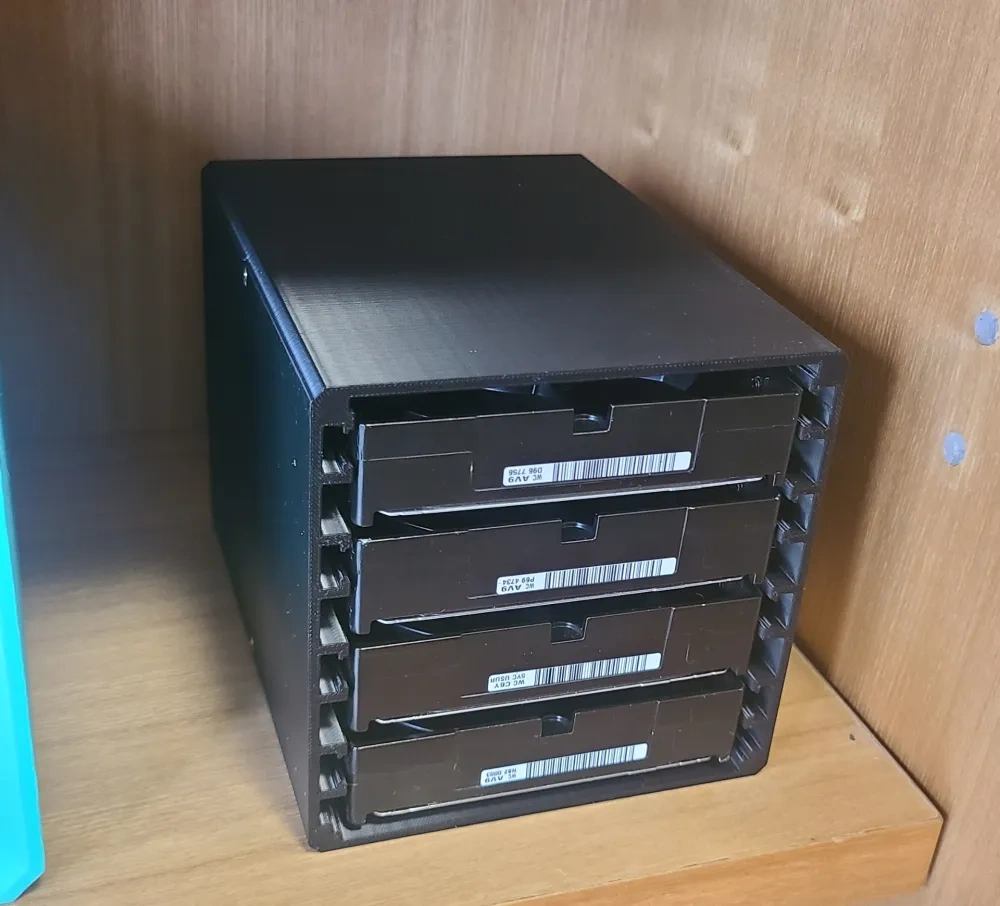QNAS4 硬盘笼 来自 丫丫赶海 MakerWorld：免费下载 3D 模型