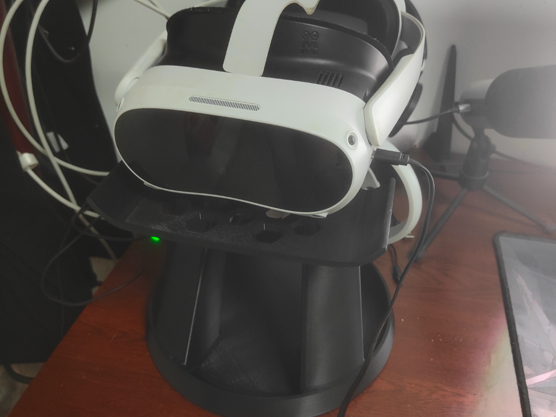 pico4 VR眼镜支架 来自 贪心恋足 MakerWorld：免费下载 3D 模型