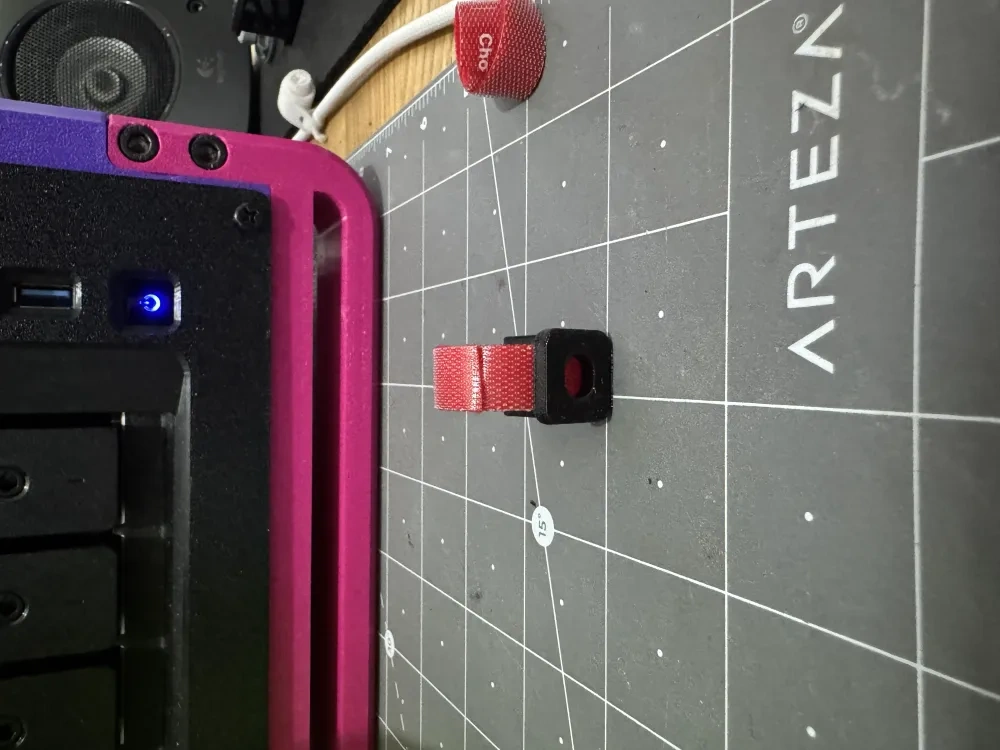 服务器机架电缆管理支架 - 免费 3D 打印模型 - MakerWorld