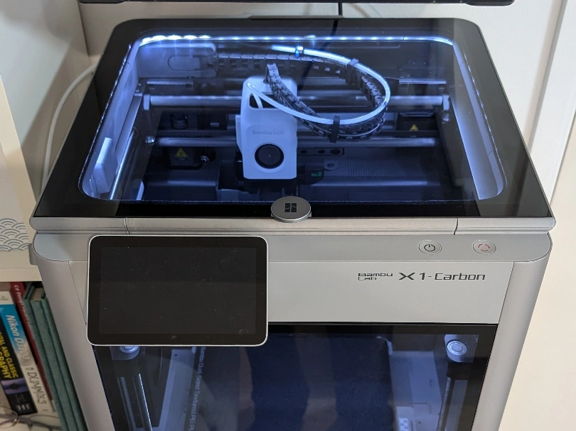 Bambu Lab X1C/P1S LED灯架及玻璃增高架V1 来自 Daniele - MakerWorld