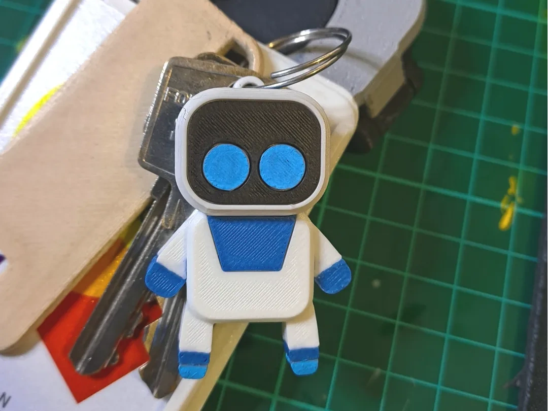 AstroBot Keychain 来自 Coro Kun MakerWorld：免费下载 3D 模型