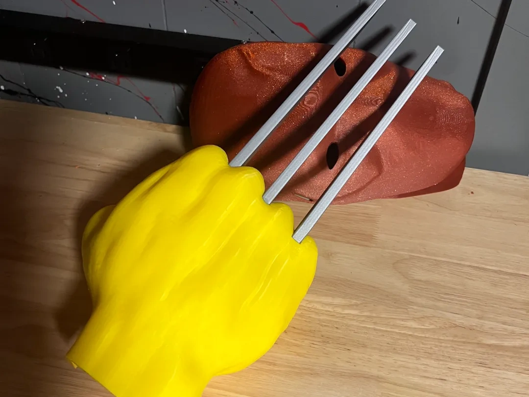 Huge Wolverine Hand (Kids) 来自 cole - MakerWorld