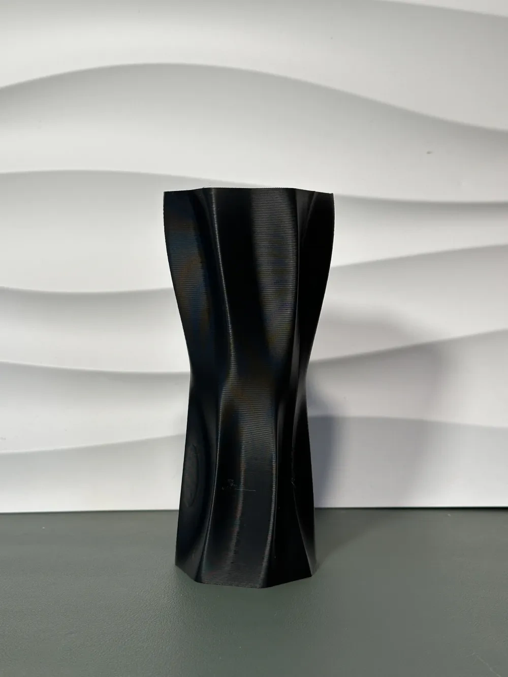 易于打印的流动花瓶。快速打印选项 - 免费 3D 打印模型 - MakerWorld