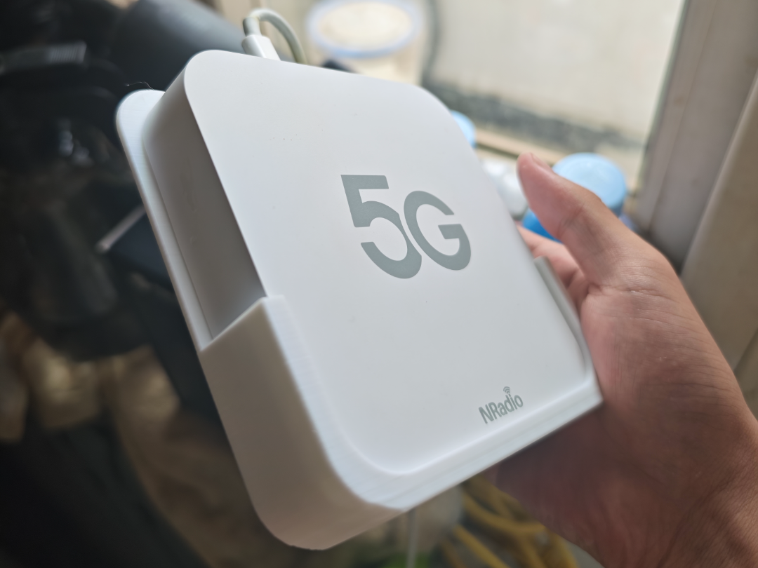 鲲鹏CPE C2000-500壁挂支架 来自 熟的生菜 MakerWorld：免费下载 3D 模型