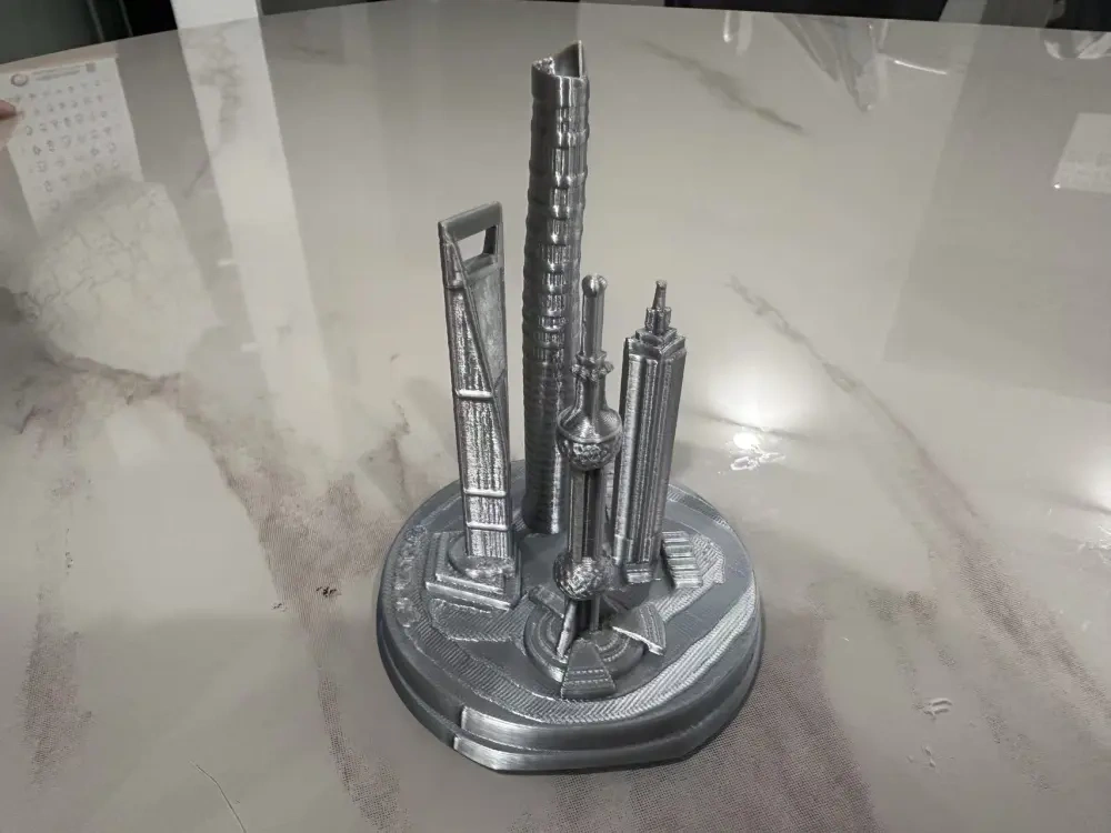 上海4件套标志建筑中心大厦东方明珠塔 来自 Gavin Lin MakerWorld：免费下载 3D 模型