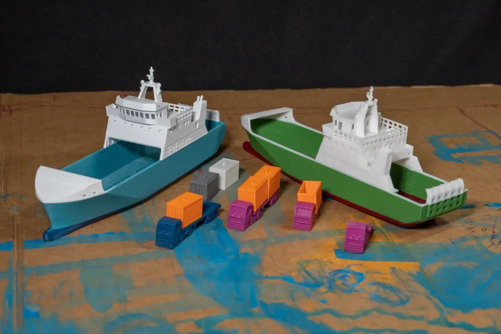 RoRo Line a Roll on Roll off ship - 免费 3D 打印模型 - MakerWorld