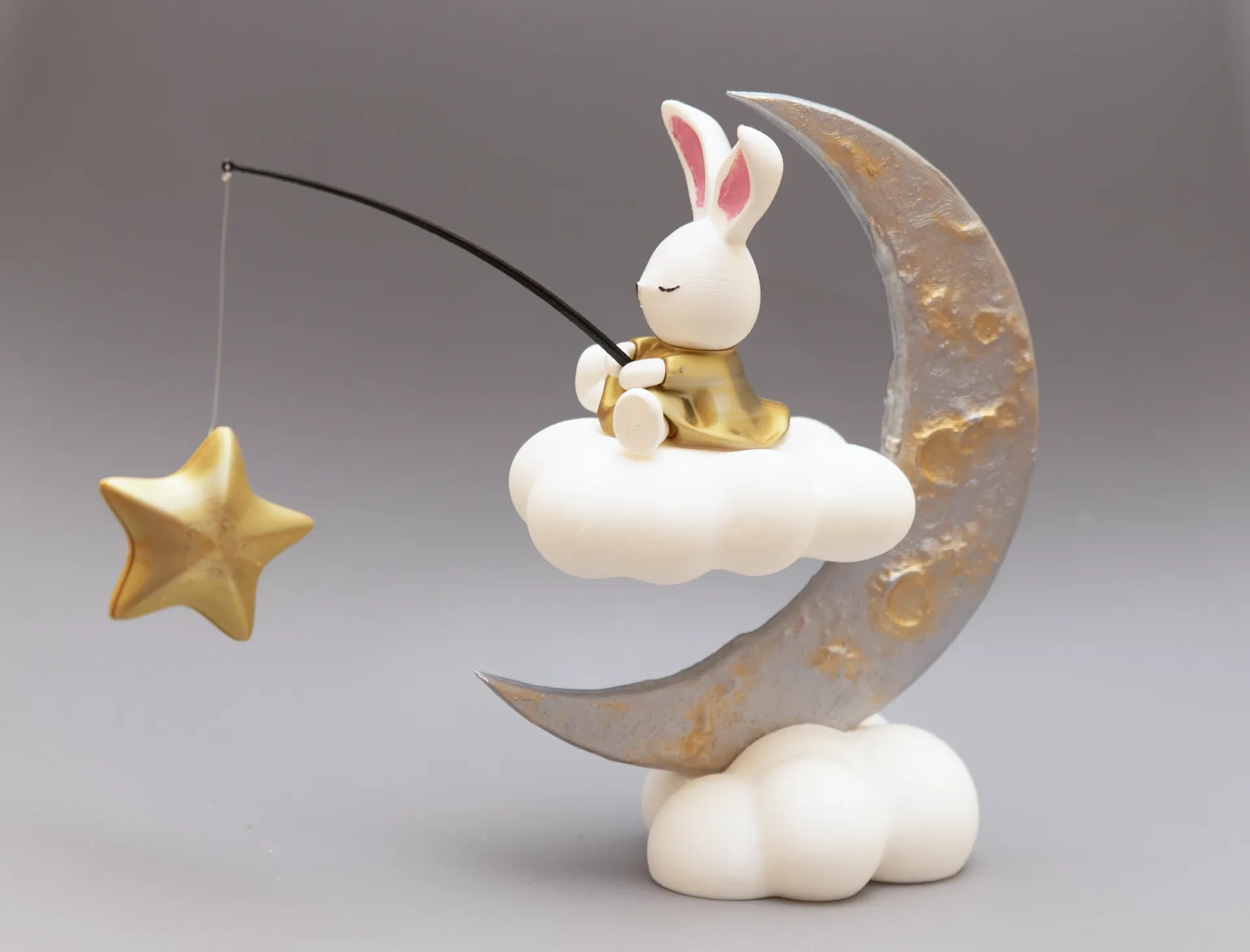 Cute figure of bunny sitting on the moon 来自 Sam HellMyth - MakerWorld