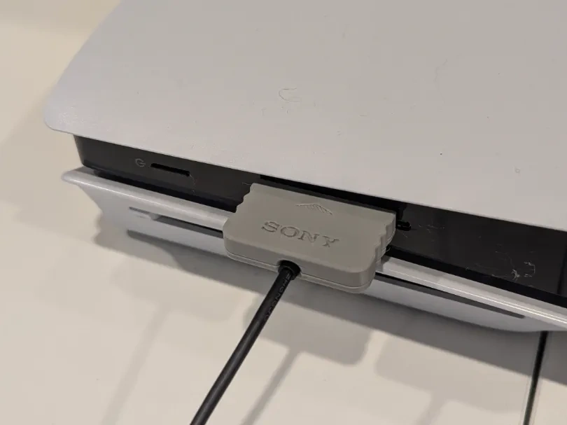 Retro PS5 USB C Cover 来自 Eminent3D - MakerWorld