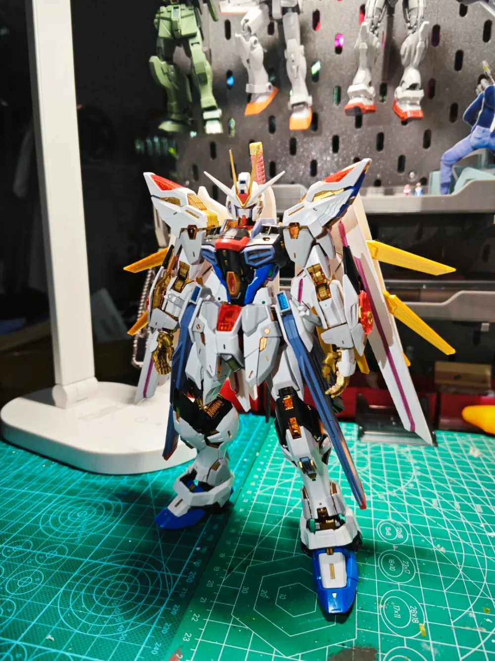 荣耀捍卫者(Proud Defender) for MGEX 强袭自由高达 V1.0 二次创作 - 来自 SnakeKwok - MakerWorld