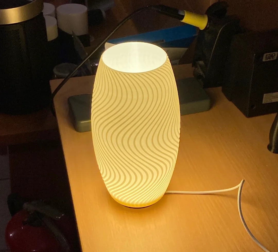220 mm Embossed Lamp (USB Puck, Tea, and/or E14) 来自 gary.sinkowitz ...