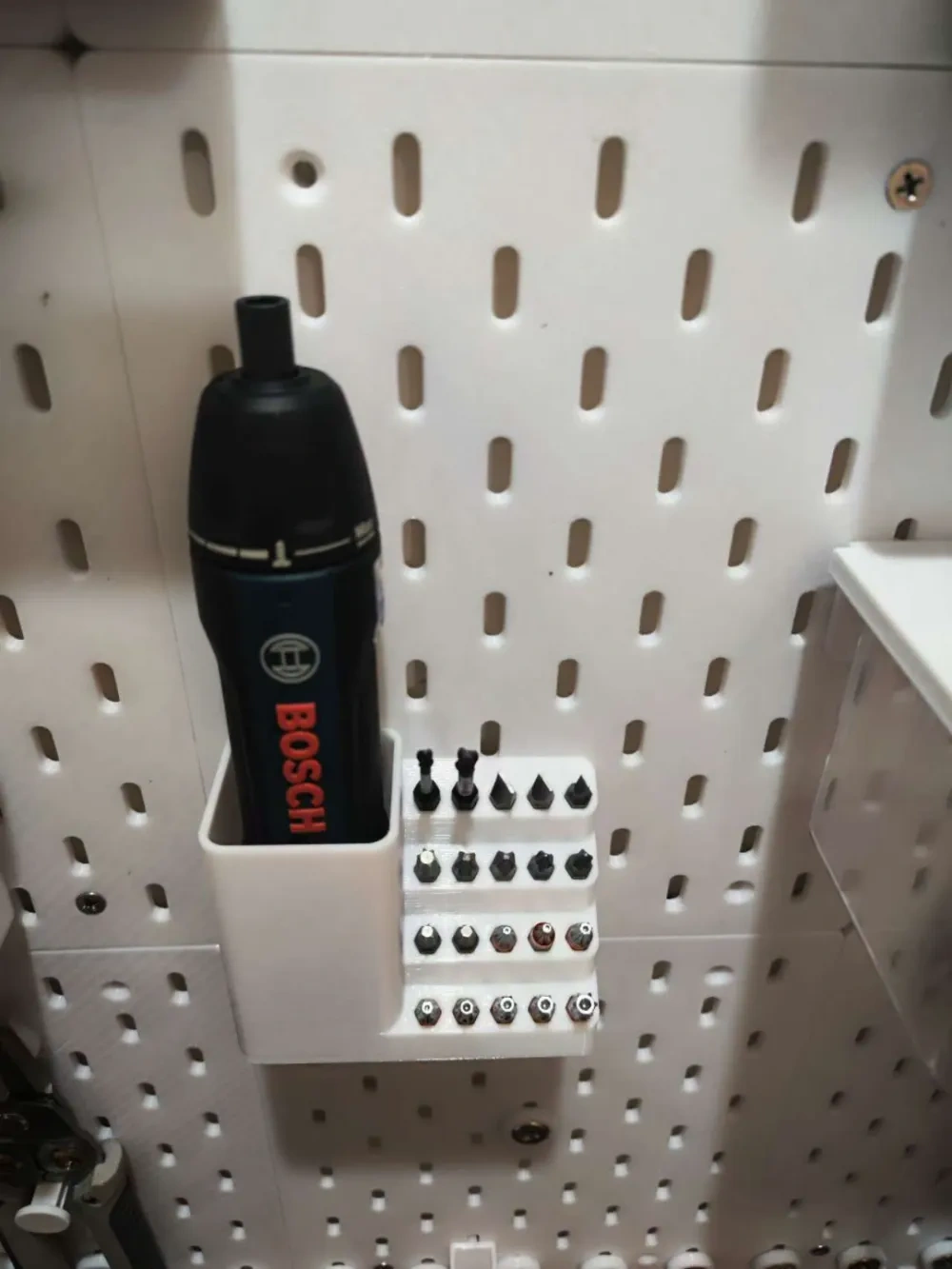 电动螺丝刀架+批头收纳 来自 Allen775939 MakerWorld：免费下载 3D 模型