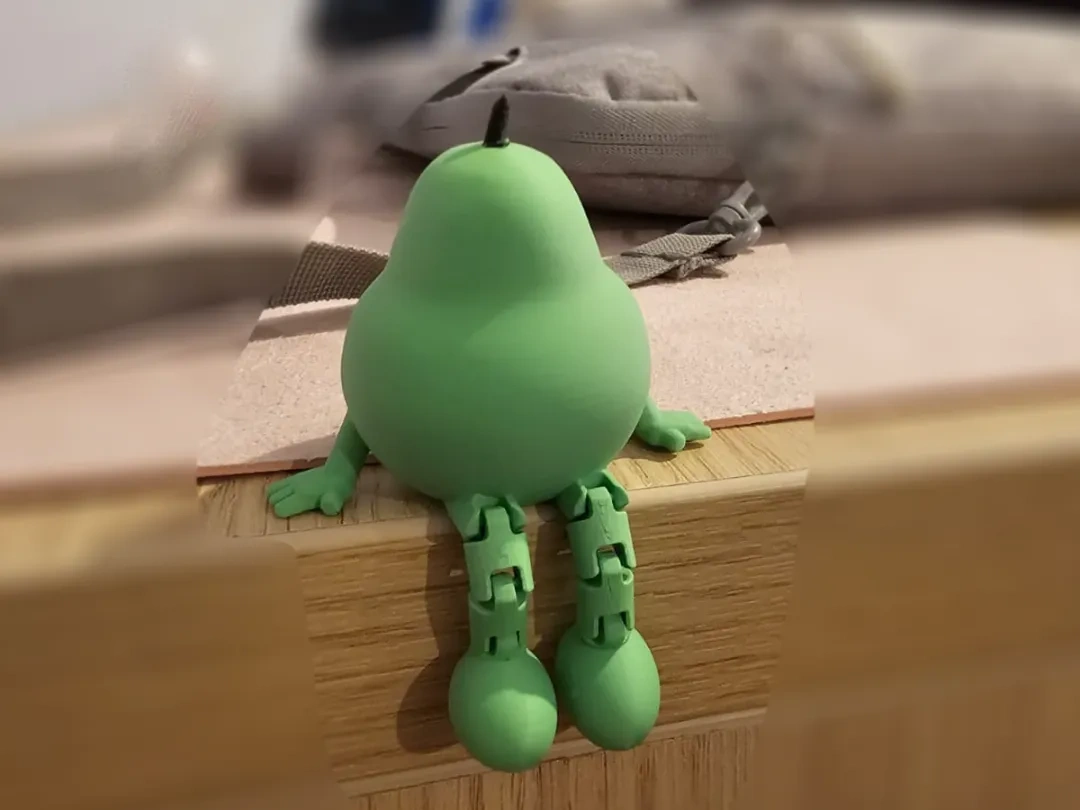 Pear assistant with hands articulated feet 来自 Ireality - MakerWorld
