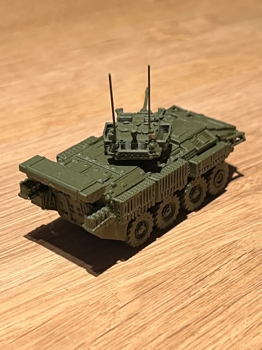 LAV 6（步兵班载车）1:100 来自 Dutchapple4life - MakerWorld