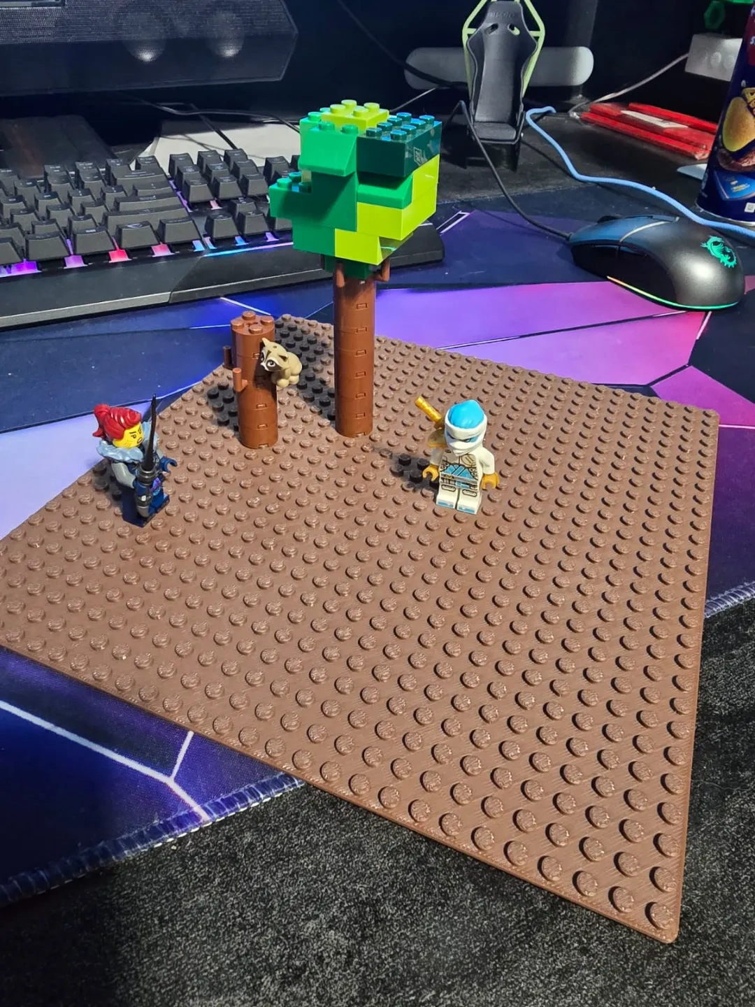 与乐高积木兼容的28x28底板 来自 MoranQ.pl MakerWorld：免费下载 3D 模型