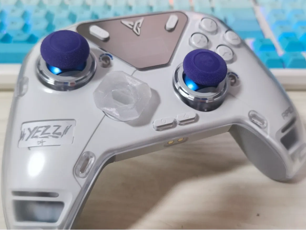 Flydigi飞智手柄配件菱形十字键 来自 椰子yezz MakerWorld：免费下载 3D 模型