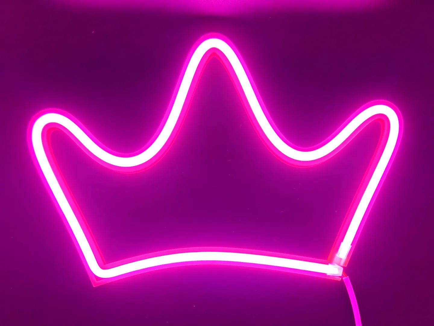 Crown LED Sign 来自 Printy McPrintface - MakerWorld