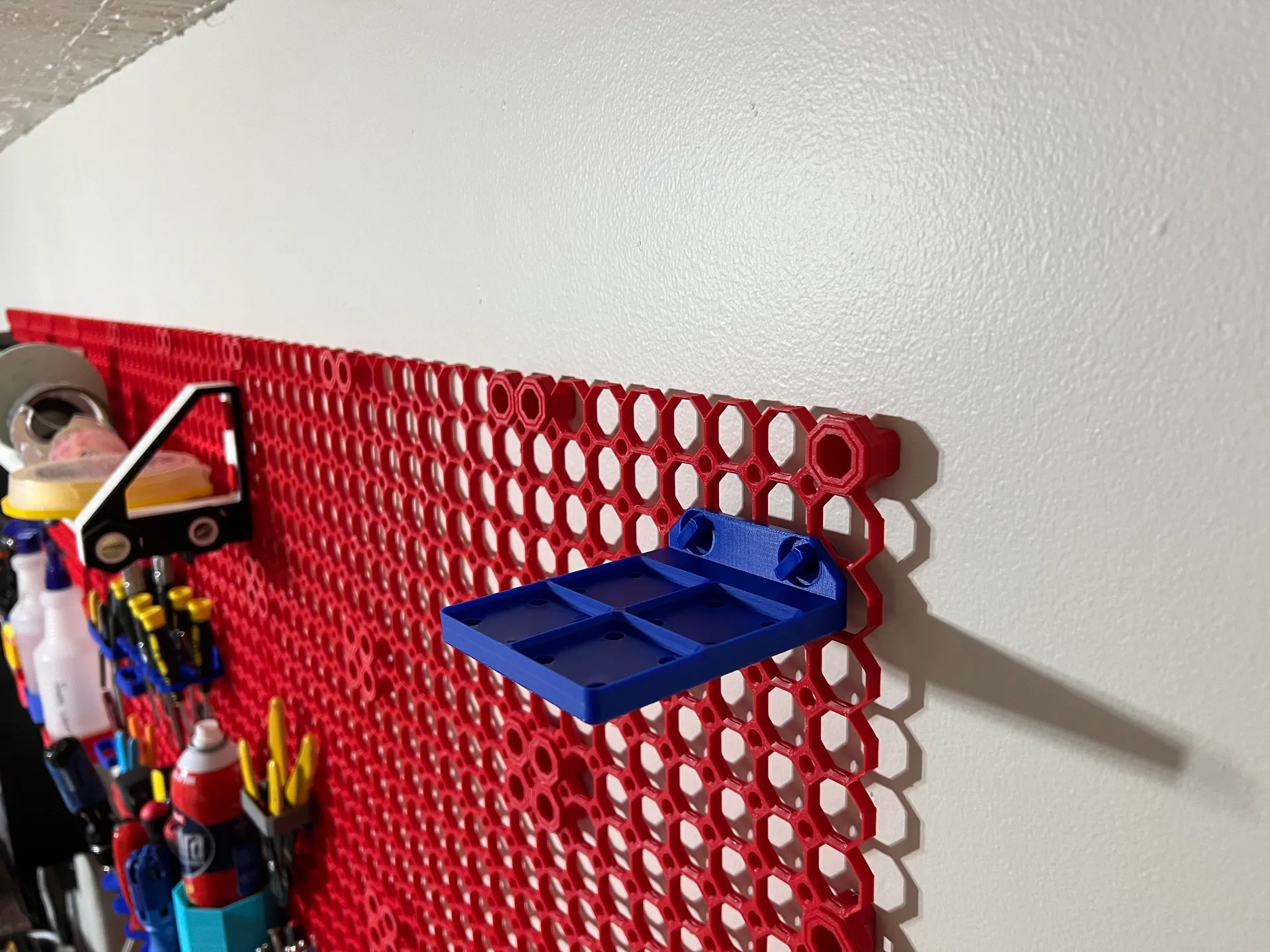 深层次的Multiboard装载2x2 Gridfinity基座 二次创作 - 来自 Daboo Designs LLC - MakerWorld