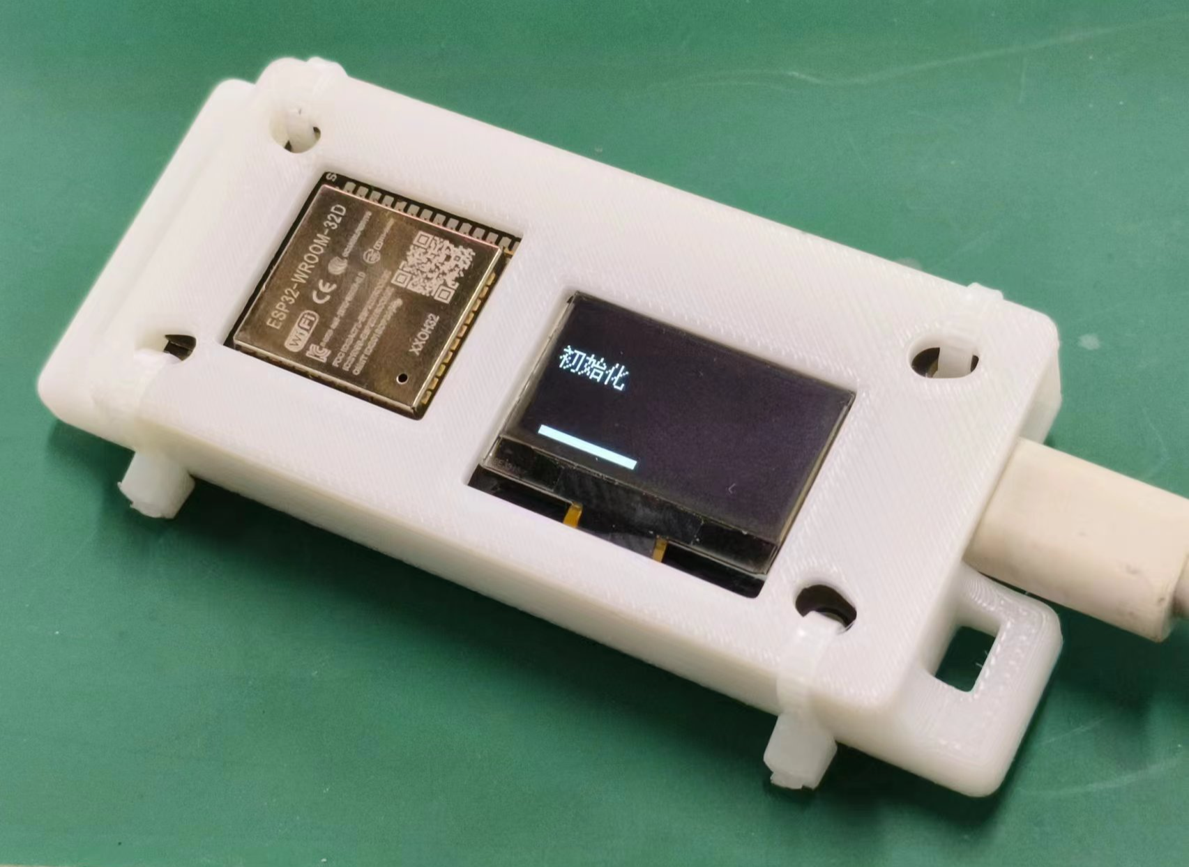 Wemos Lolin32 Casing(ESP32 with 0.96inch OLED) 来自 min - MakerWorld