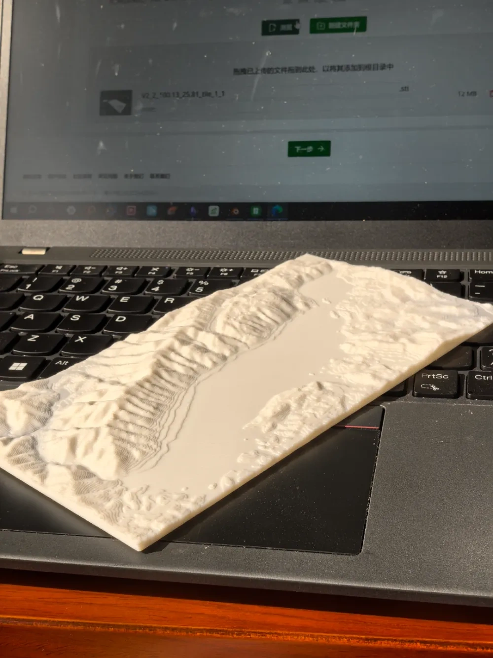 云南大理苍山洱海地形3D模型 - 免费 3D 打印模型 - MakerWorld