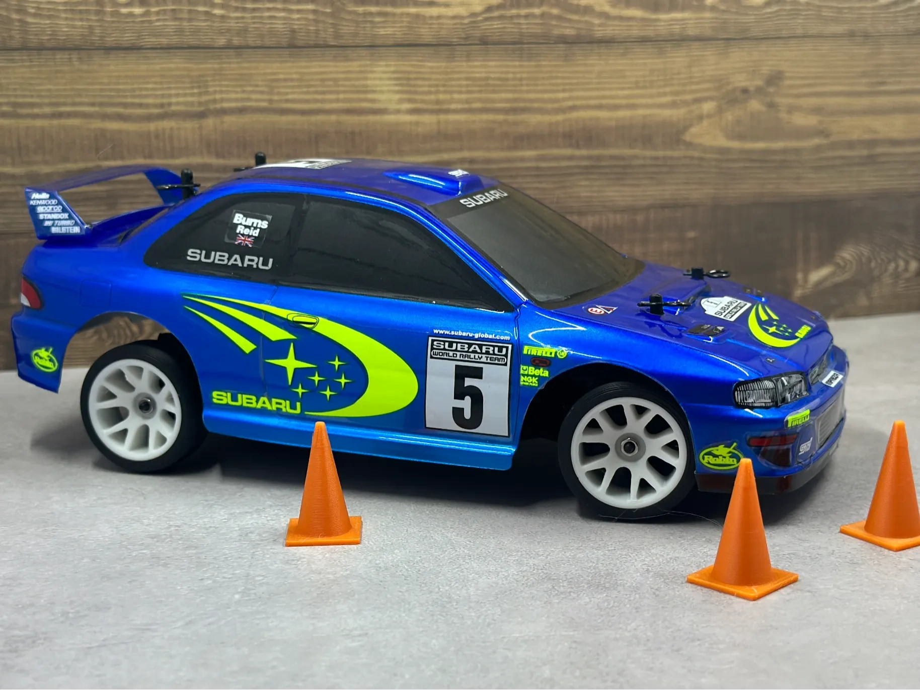 Carisma GT24 Drift轮毂和轮胎 来自 EngineeredLayersMakerWorld：免费下载 3D 模型