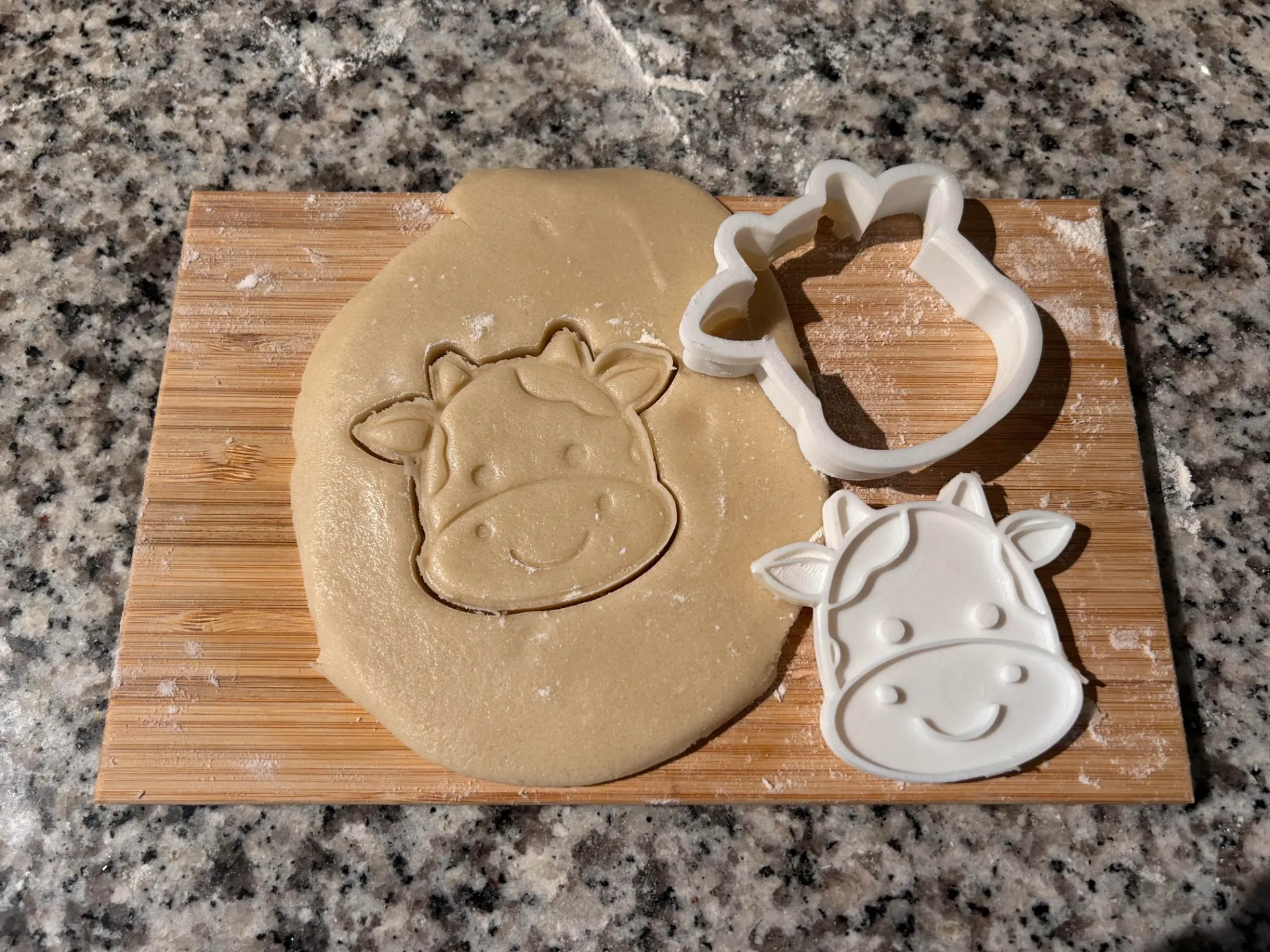 Cookie Cutter | Cow - Vol.2 来自 ATRO - MakerWorld