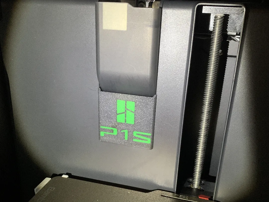 P1S,X1C,P1P废料盖_ 6个不同的打印机名称+Logo 二次创作 - 来自 sweb3791 - MakerWorld