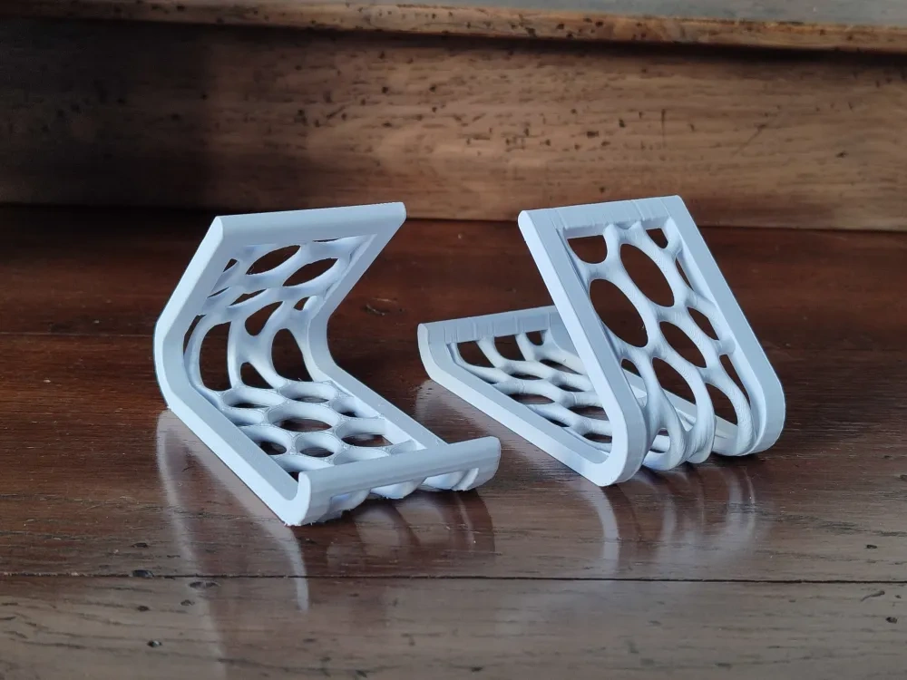 Voronoi 手机支架 - 免费 3D 打印模型 - MakerWorld