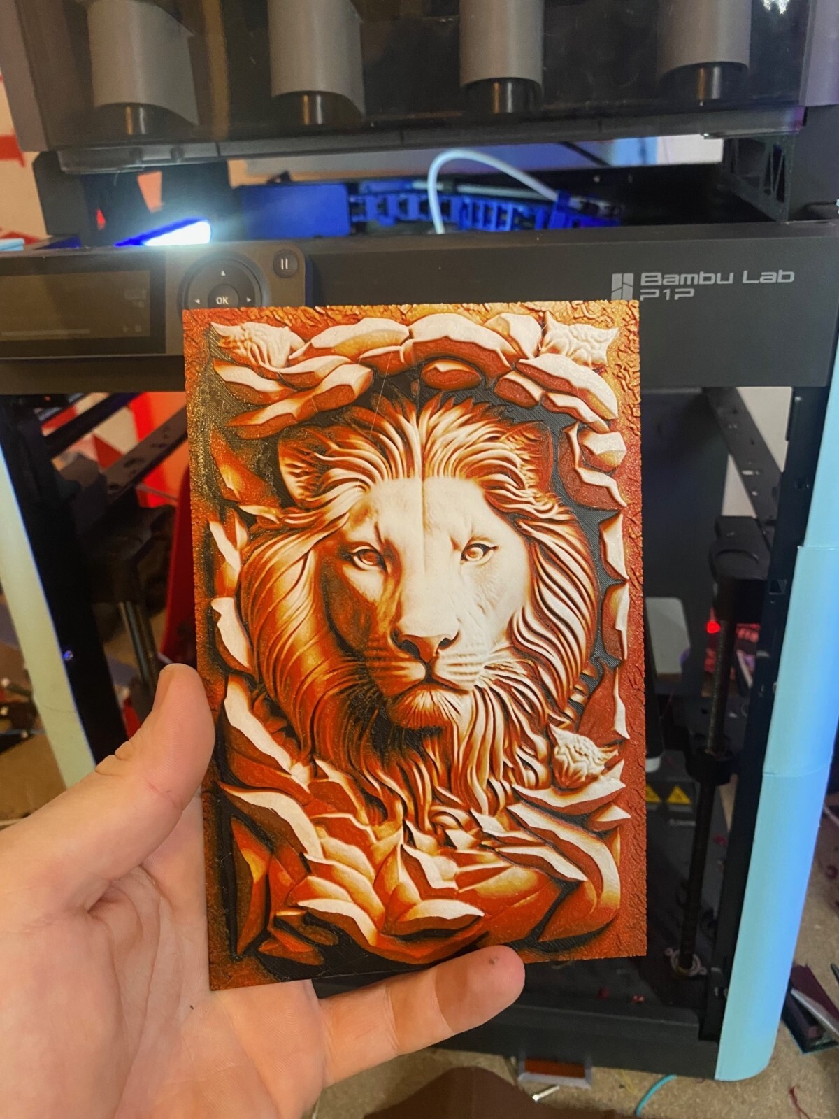 Lion - HueForge - 免费 3D 打印模型 - MakerWorld