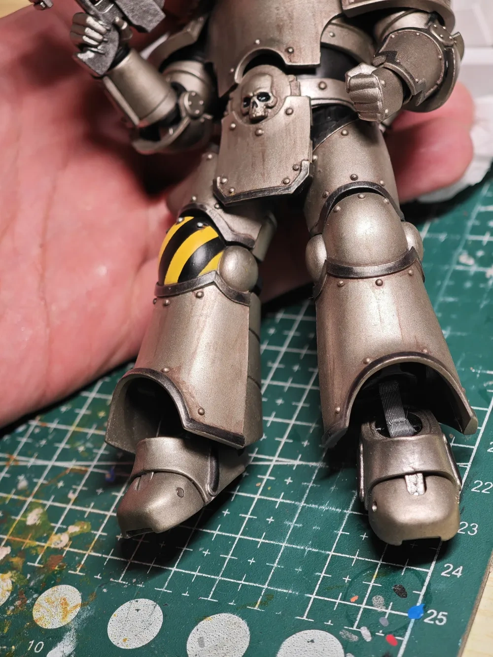 适配暗源战锤MK3动力装甲的脚踝增高件 - 免费 3D 打印模型 - MakerWorld