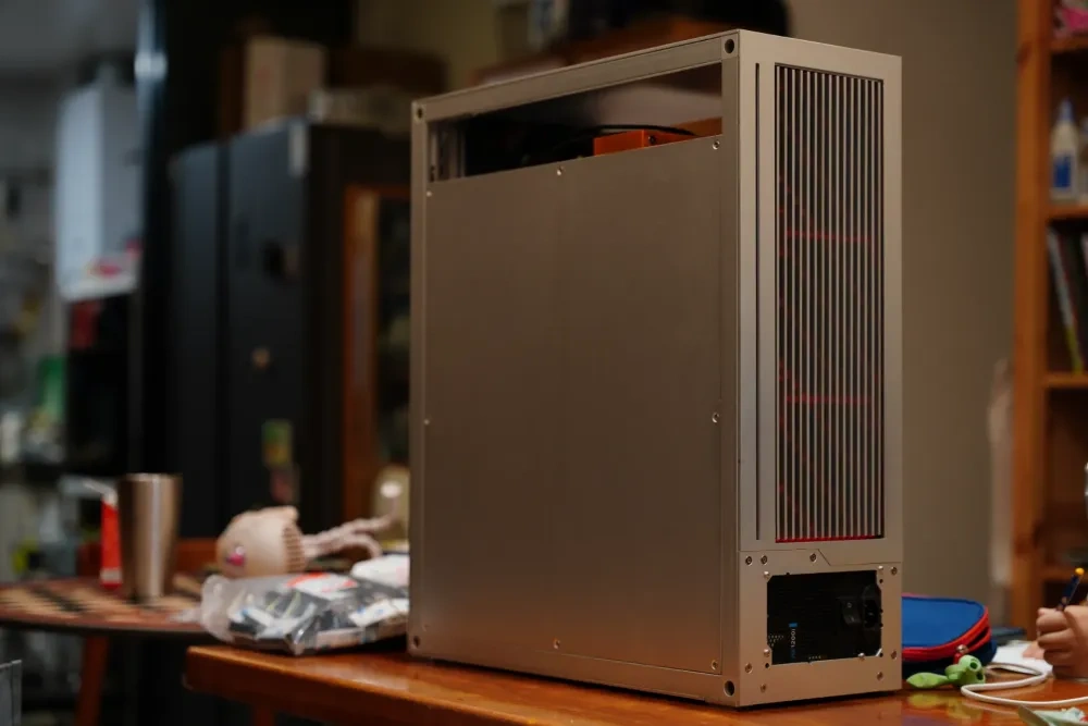 52升 E-ATX/EEB 上置IO 480水冷 全铝机箱 pc case 来自 DonL MakerWorld：免费下载 3D 模型