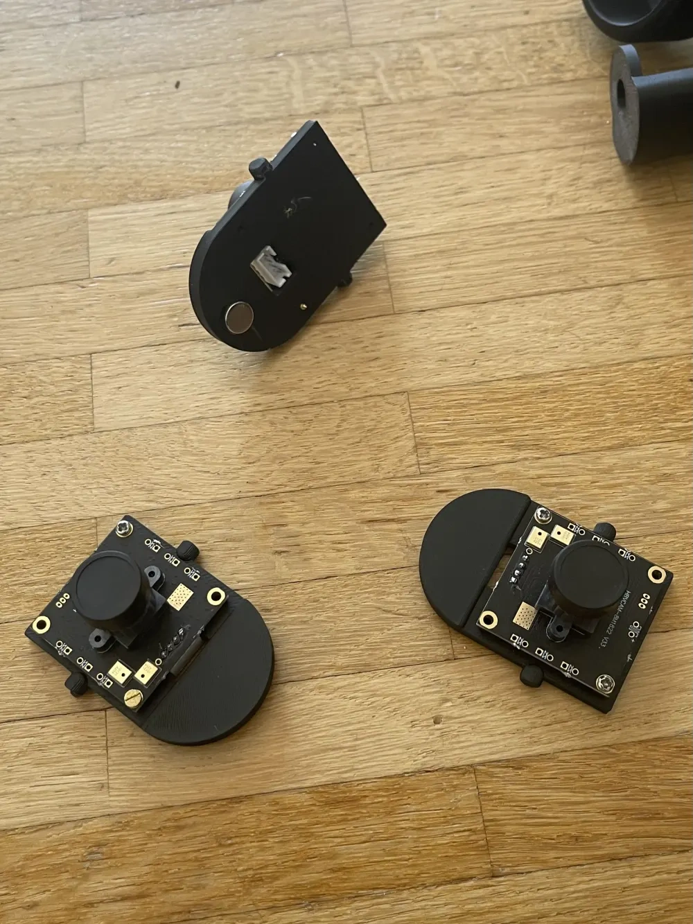 用于 Cams 2710 或 imx179 的 Autodarts 可调节臂 - 免费 3D 打印模型 - MakerWorld