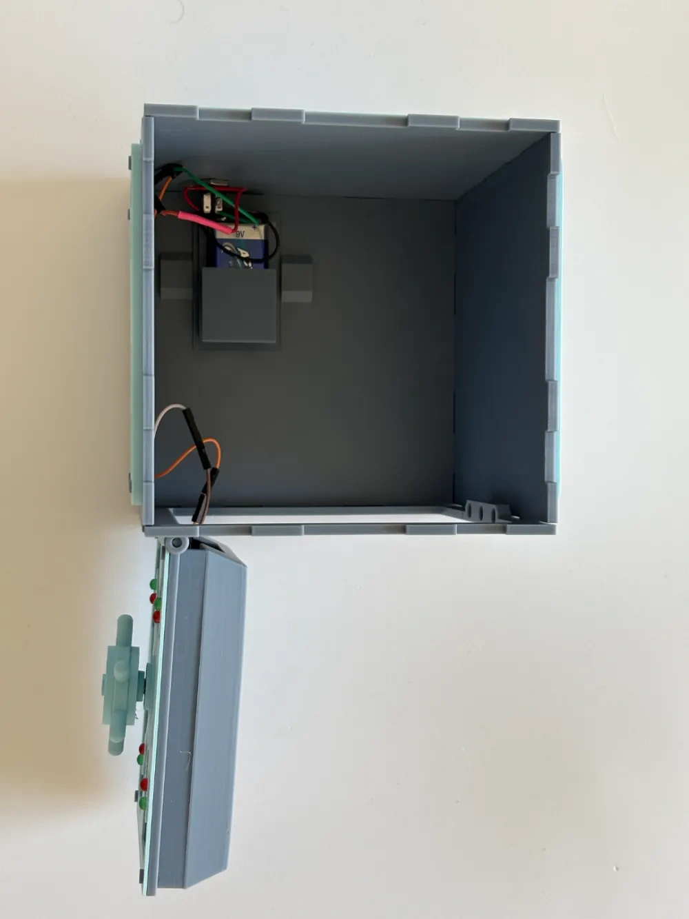 带Arduino Nano V2的安全箱 二次创作 - 来自 catalin.dragosh - MakerWorld