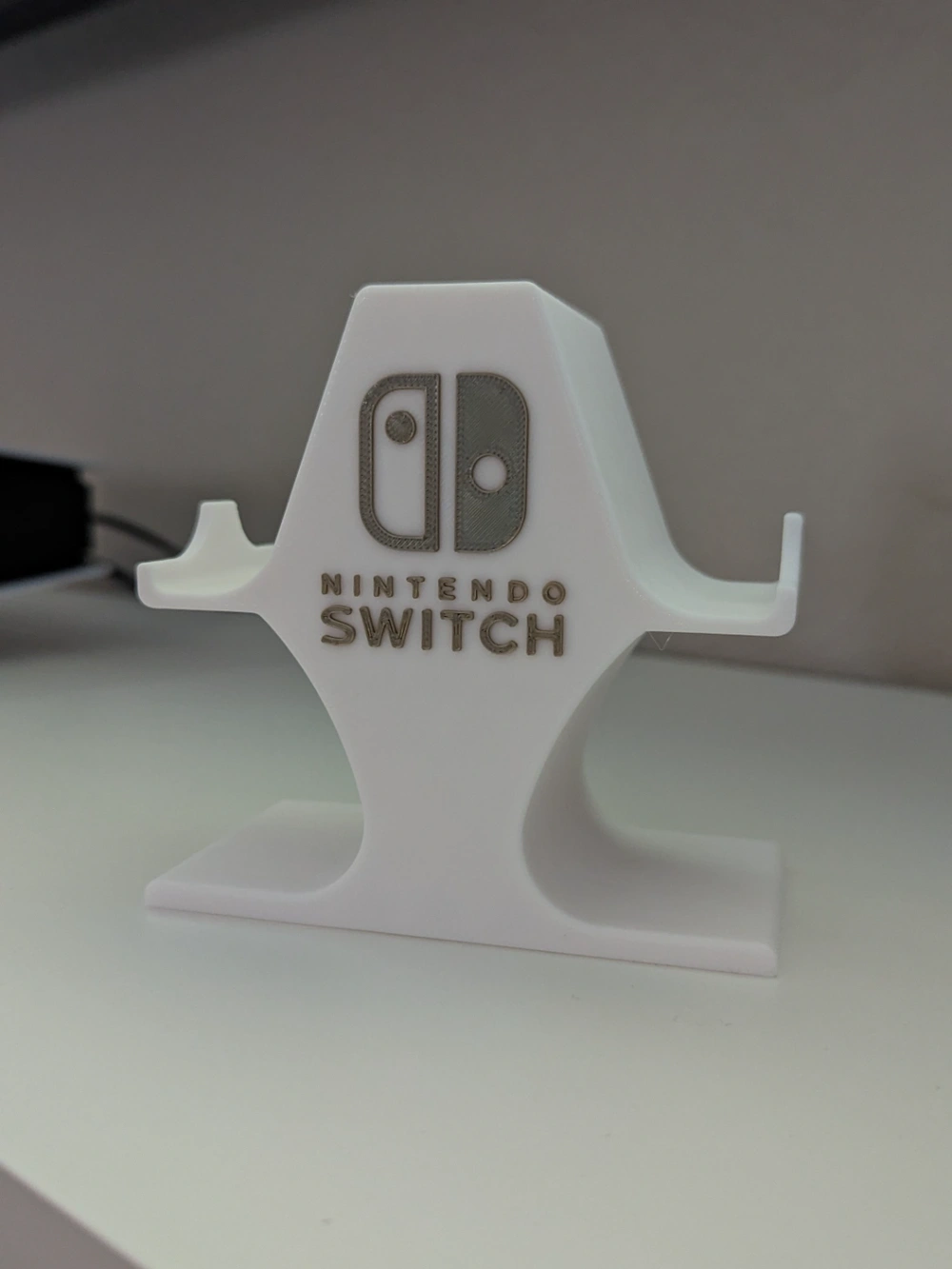 Nintendo Switch Controller Stand 来自 Eminent3D - MakerWorld