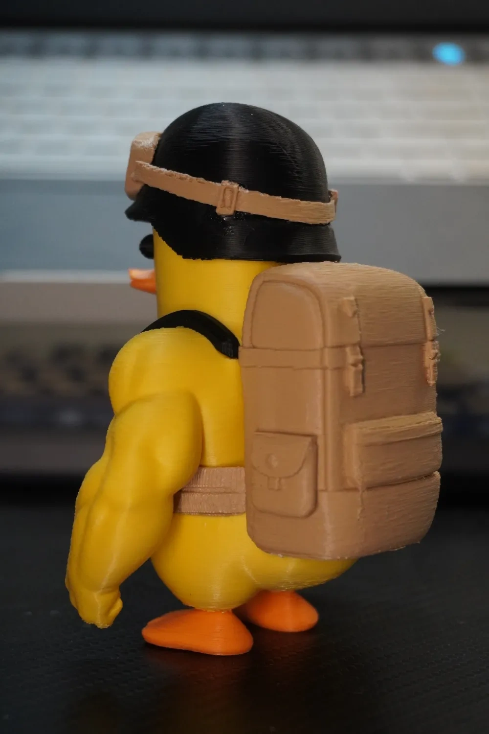 逃离鸭科夫肌肉鸭（分色打印） - 免费 3D 打印模型 - MakerWorld