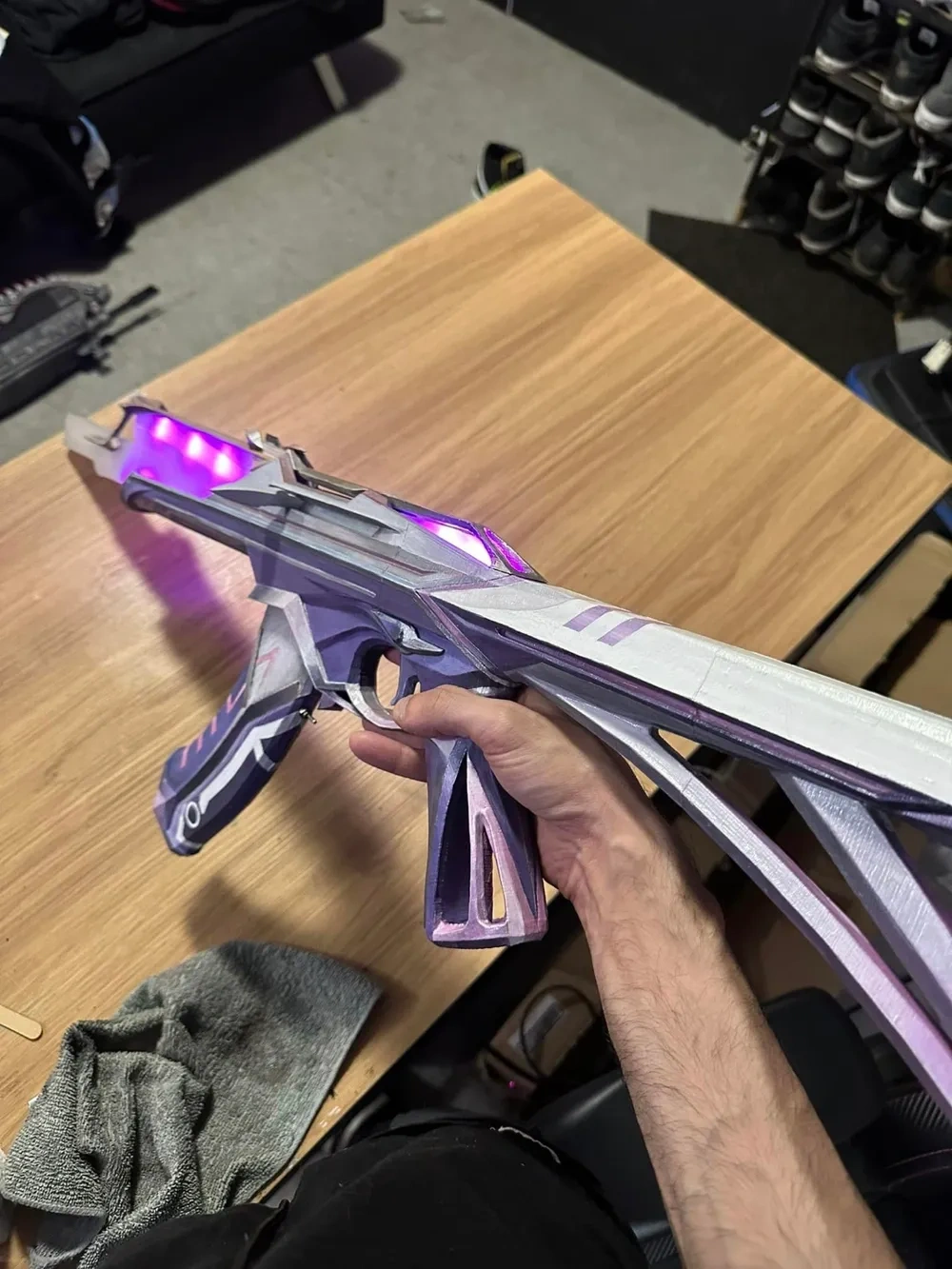 Sentinel of Light VANDAL VALORANT Cosplay (LED) 来自 EhRabz - MakerWorld