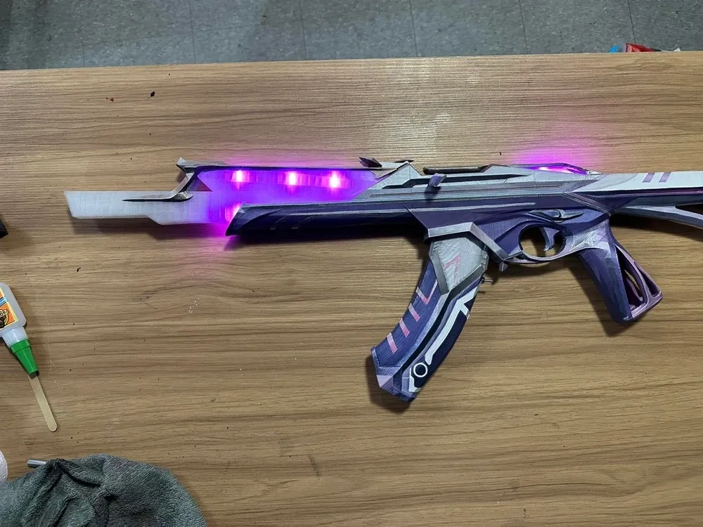Sentinel of Light VANDAL VALORANT Cosplay (LED) 来自 EhRabz - MakerWorld