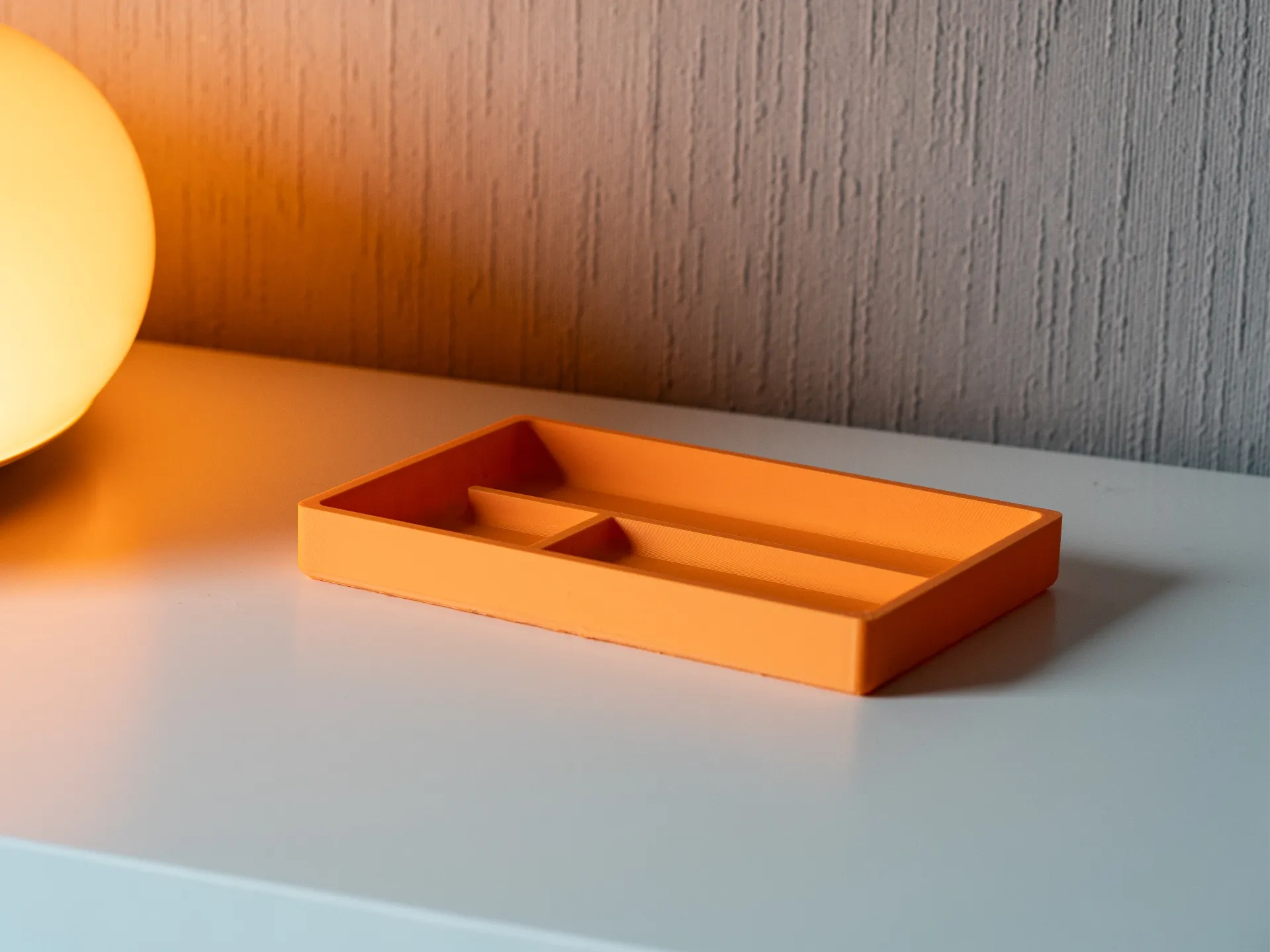 小桌盘 v1 来自 bjoernstudioMakerWorld：免费下载 3D 模型