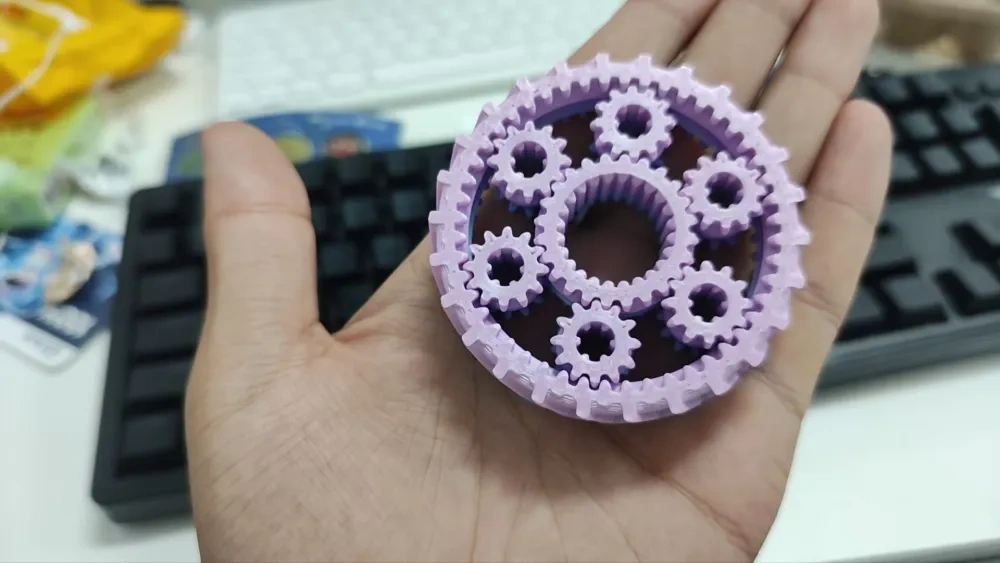 越野车轮胎解压指尖陀螺 来自 12123 MakerWorld：免费下载 3D 模型