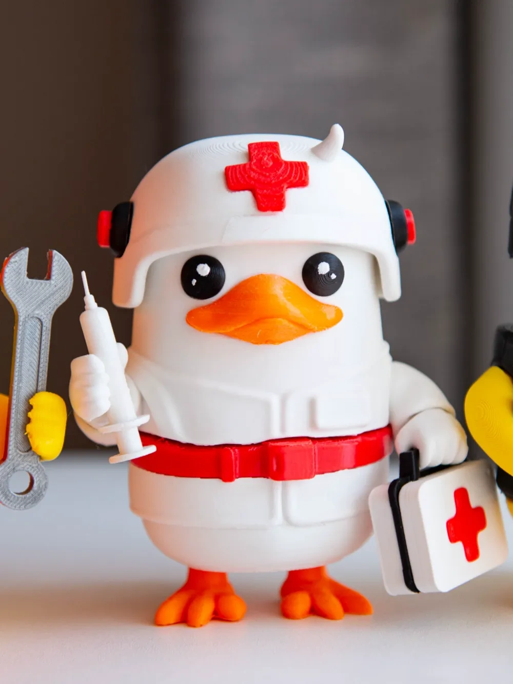 医疗兵 · Medic Duck - 免费 3D 打印模型 - MakerWorld