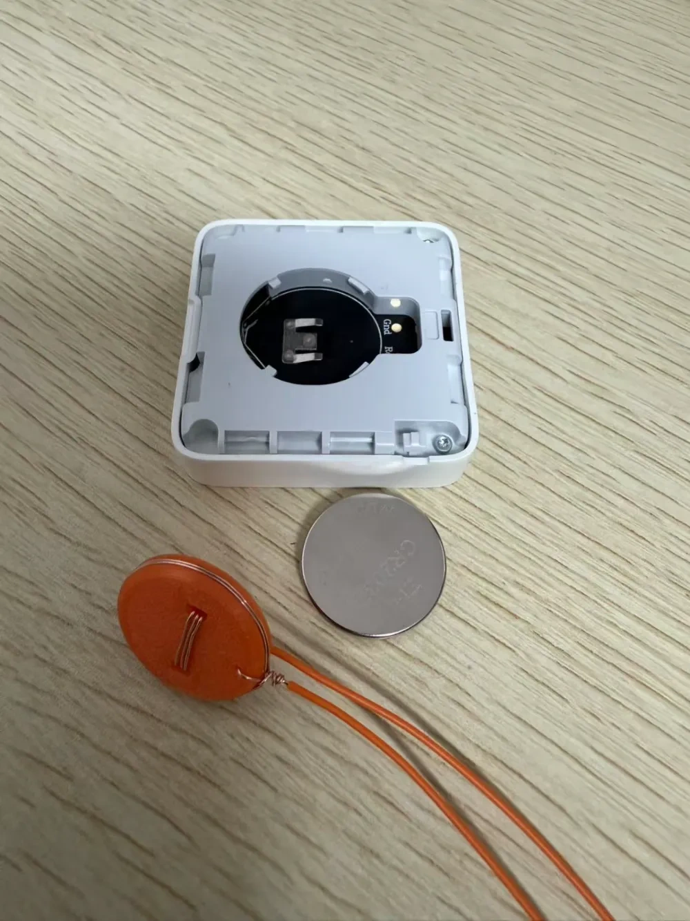 2032纽扣电池，假电池，小米温湿度计2电池改造 来自 hellow MakerWorld：免费下载 3D 模型