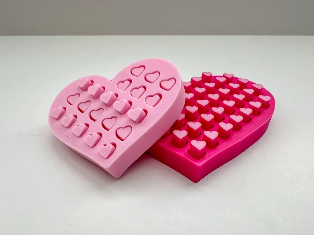 爱心‘Pin Art’灵感解压玩具（两种尺寸） - 免费 3D 打印模型 - MakerWorld