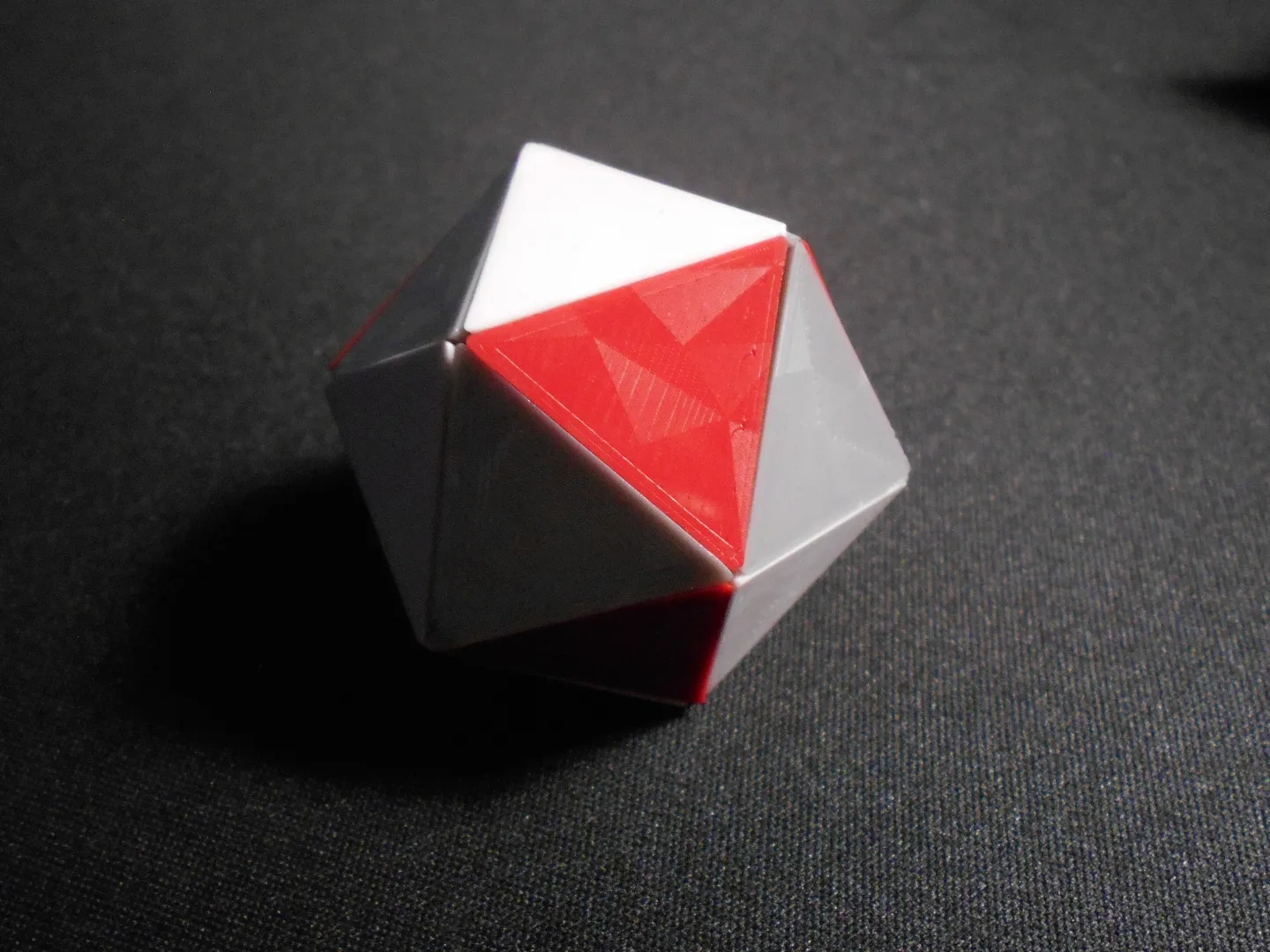 Dice D20 来自 makerbro - MakerWorld