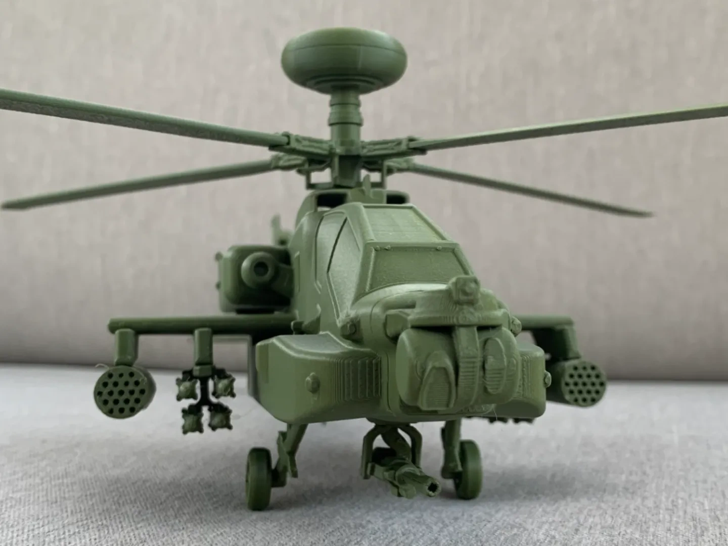 AH-64E Apache Guardian 攻击直升机 来自 Sgt_Reckless - MakerWorld