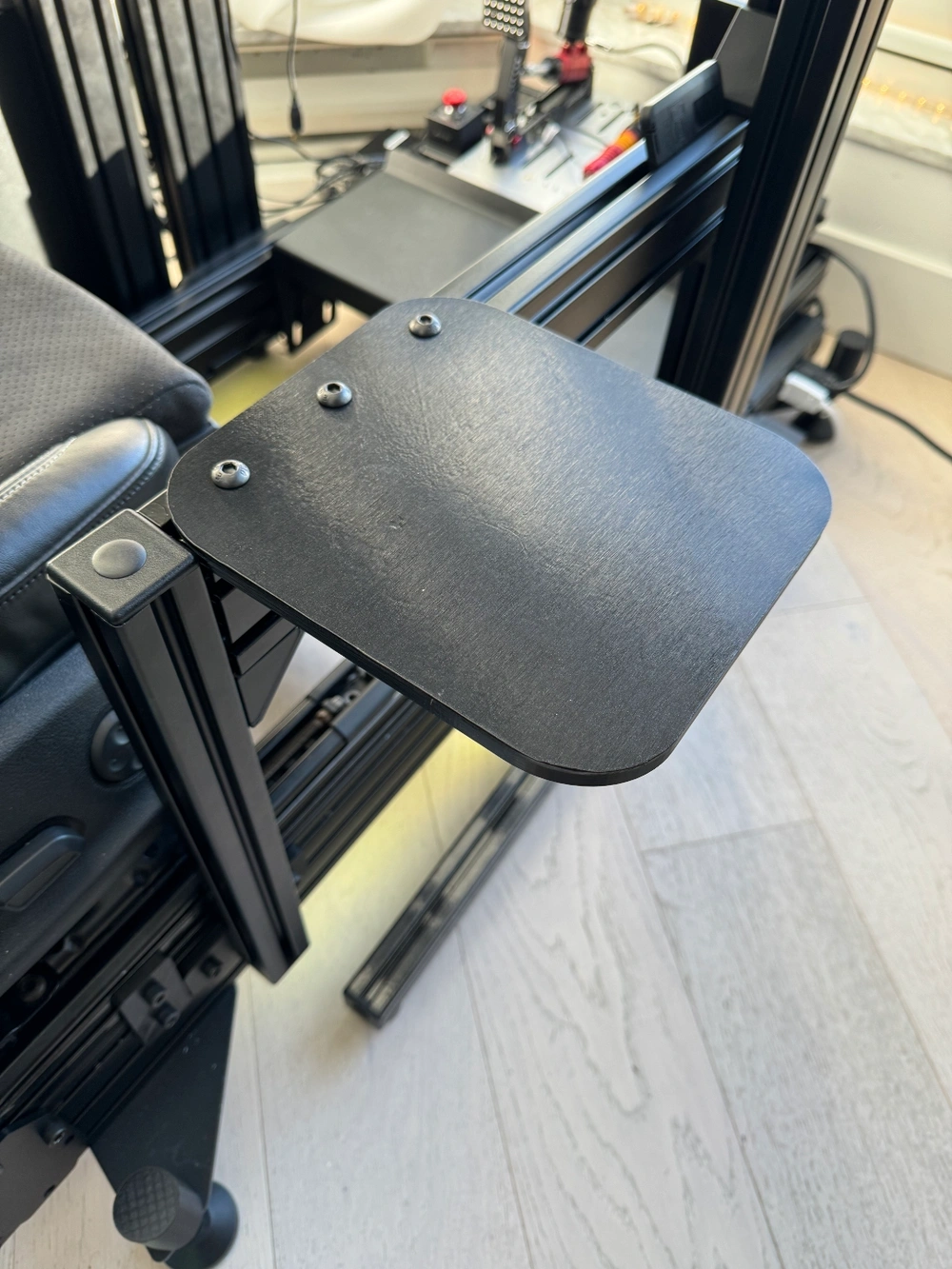 4040 Aluminum Extrusion SIm Rig Mouse Pad 来自 Bearrr MakerWorld：免费下载 3D 模型