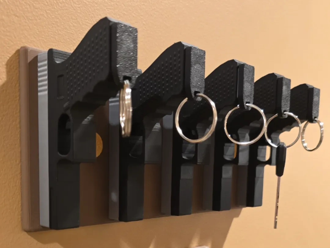 枪支与弹匣钥匙链架 来自 Fearlesskoolaid - MakerWorld