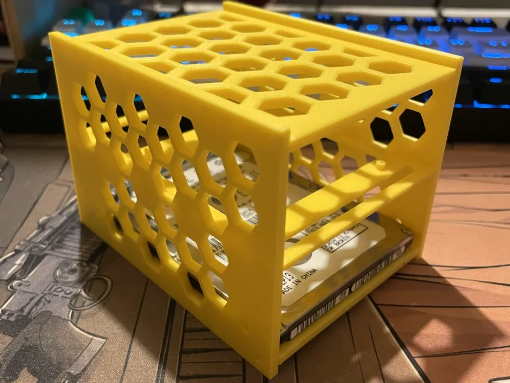 Raspberry Pi 4 + 2.5寸硬盘SATA外壳 - 免费 3D 打印模型 - MakerWorld