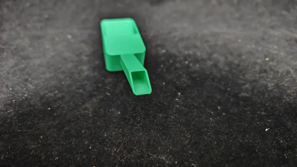 双头加粮勺子鹦鹉鸟类笼内 来自 将计就稽 MakerWorld：免费下载 3D 模型